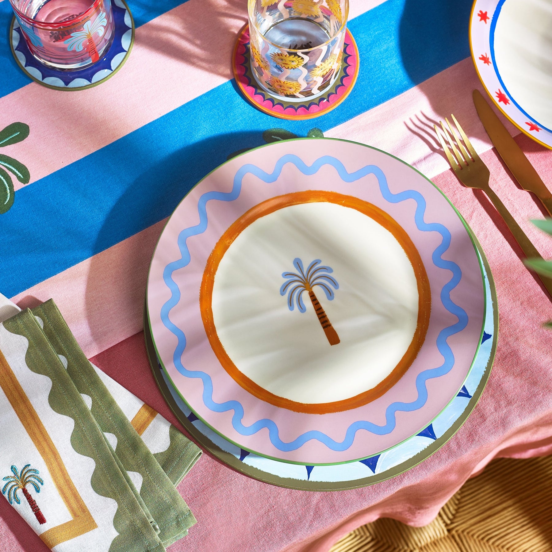 Electric Coast Palm Tree Dinner Plate - Set of 4 – Eleanor Bowmer
